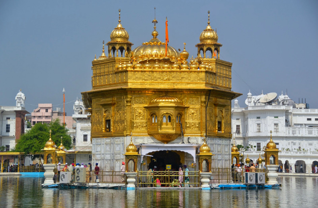 Golden Temple - The Famous Indian Monuments